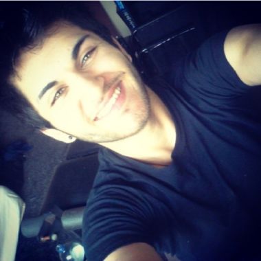 Pakistani Singles - Pakistan Personals - LoveHabibi