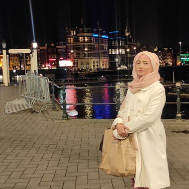 Dutch Muslims - Meet Muslims in the Netherlands - LoveHabibi