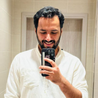 Dubai Men - Meet Guys in Dubai - LoveHabibi