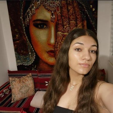 Lebanese Love - Find Romance in Lebanon - LoveHabibi