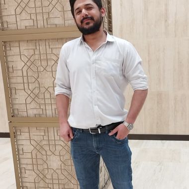 Qatari Men - Meet Men in Qatar - LoveHabibi